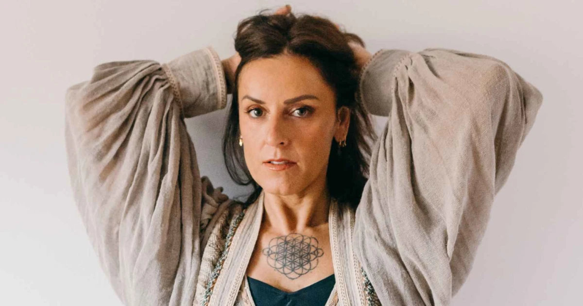 Víctor Chito retrata a La Mari para la portada del nuevo disco de ...